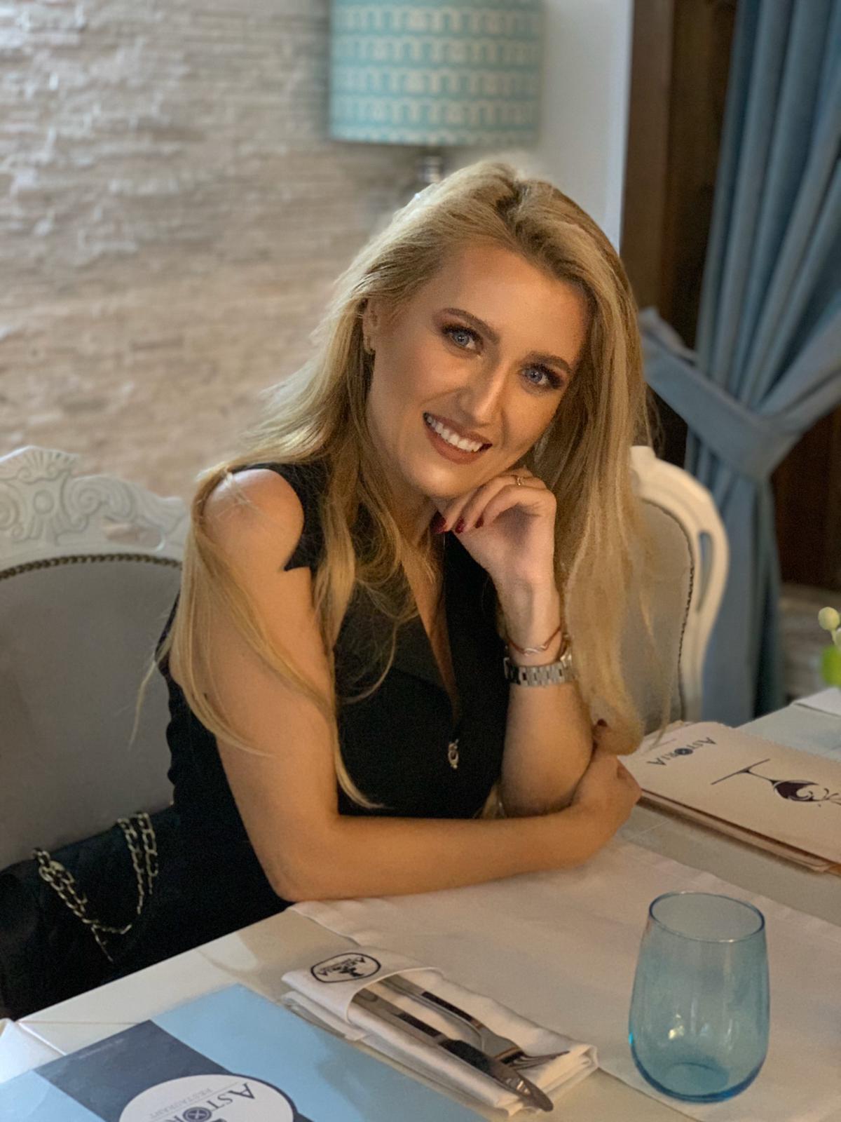 Restaurant Hotel Astoria Oradea – Corina Costache
