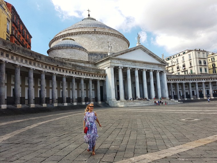 Ce să vizitezi în Napoli – top 10 obiective turistice – Corina Costache
