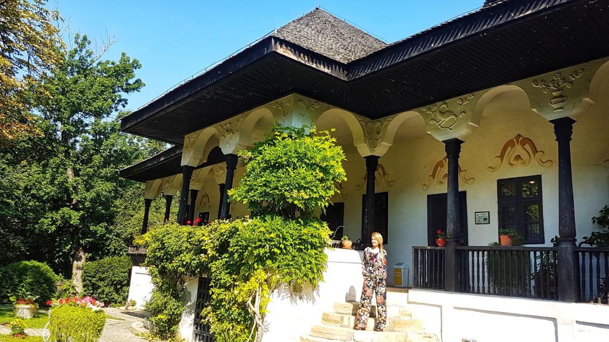 Conacul Bellu, Crama Rotenberg, Ferma Dacilor și Mânăstirea Vărbila ...